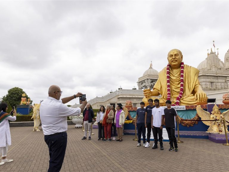 BAPS Shri Swaminarayan Mandir, London